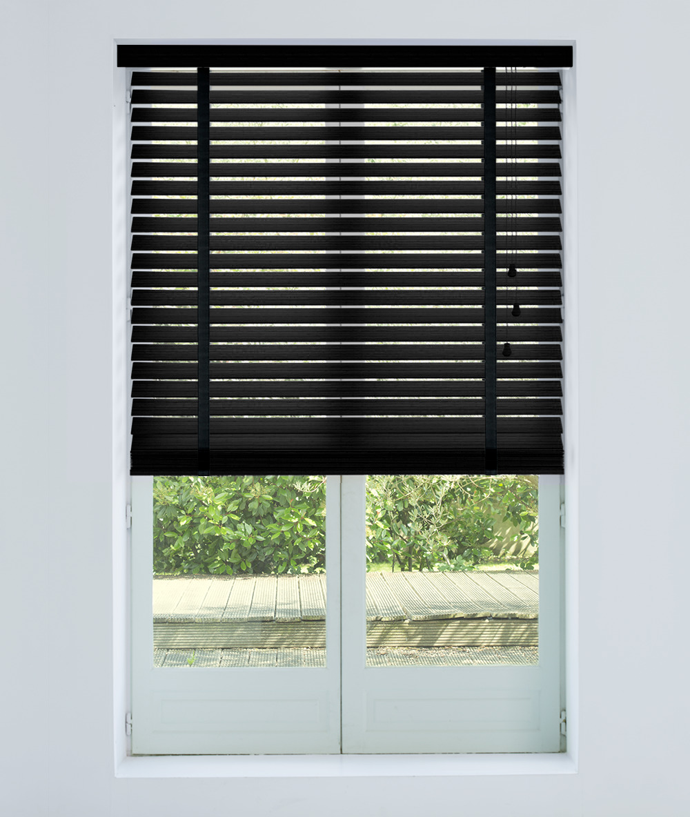 Store vénitien pvc imitation bois sur mesure - Stores Discount